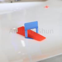 China Black 1.0mm Tile Leveling Clips And Wedges Spacers For Flooring Plastic for sale