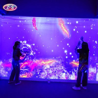 China Ultra Short Throw Projector with Multi-Channel Fusion Technology for Seamless Immersive Wall Projection Systems for sale