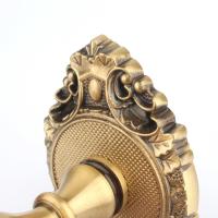 China Brass Wall Mount Ceramic Soap Dish and Towel Rack Set for Traditional Bathroom Design for sale