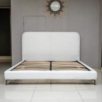 China Robust Fluffy Upholstered Bed Withstands Frequent Use Without Losing Shape or Comfort for sale