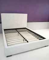 China Minimalist Cream Upholstered Platform Bed with Tall Headboard for sale
