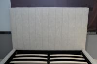 China Modern Velvet Upholstered Platform Bed Frame for Bedroom Furniture for sale