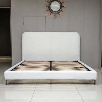 China Plush Fluffy Bed Is Easy to Match with Various Bedding Sets and Decorative Accents for sale
