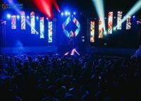 China High Gray Level 1200Nits P3.91 Indoor Rental LED Display 500mmx500mm Panel for sale