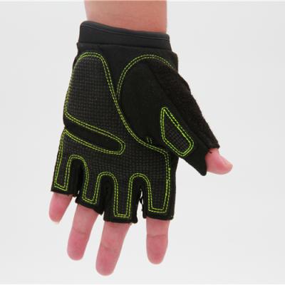 China Latest Design Waterproof\Warm\Breathable\Comfortable Logo Back Of Mesh Cloth Plus Microfiber Sports Hand Gloves for sale