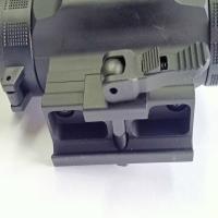 China Quick Release Mount and Flip Up Cover 30mm Objective Lens Diameter Naotilus Red Dot Sight for sale
