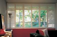 China KLUK Aluminium Glass Louvers Window , Shutters With Integrated Blackout Blinds for sale