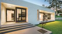 China ODM Aluminium Pivot Doors Vertical Folding With Stainless Steel Mesh for sale