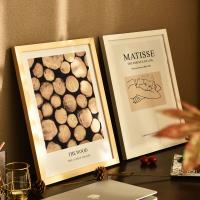 China Picture 1mm 1.6mm 1.8mm 2mm Thickness Ultra Thin Clear Float Sheet Glass Use For Photo Frame Price for sale