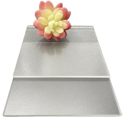 China 3.2mm 4mm low iron solar panel pattern glass price  for photovoltaic green house for sale