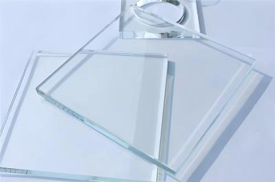 China Chinese Manufacturer low iron ultra clear glass 6mm 8mm 10mm 12mm For Shower Door for sale