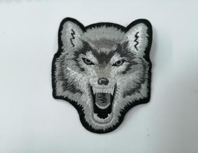 China Custom Embroidered Patches for Clothing Heat Transfer Labels Cotton Satin 5cm Size for sale