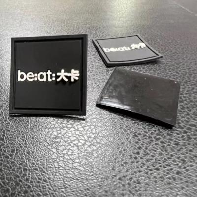 China Custom 3D PVC Silicone Rubber Badge Washable Heat Transfer Labels 2.5mm Thick for sale