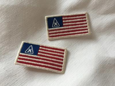 China Custom Embroidered Patches with 1mm Thread Thickness - Silver/Gold Thread Options for Dresses & Apparel for sale