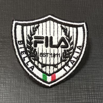 China Custom Woven Embroidery Badge Iron on Patches for Clothes 5x5 cm for sale