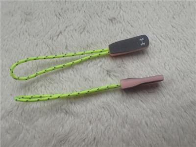 China Fluorescent Green Rope Zipper Puller 65mm x 6mm with 15lb Pull Force for Outdoor Sportswear for sale