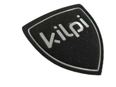 China Custom Metallic Embossed Silicone Rubber Fabric Patch 3D Heat Transfer Label Eco Friendly for sale
