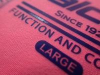 China Custom Silicone Heat Transfer Fabric Labels Anti Sublimation for Clothing Bags Hats 140-160C for sale
