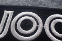 China Heat Cut Polyester Embroidered Badge - Custom Patches for Clothing & Caps with 500pcs MOQ for sale