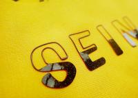 China Custom Silicone Rubber Heat Transfer Patches 3D Logo Clothing Labels 140-160C for sale