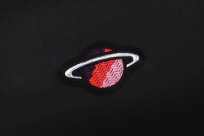 China Custom Embroidered Iron On Patches - 500pcs MOQ with 100% Embroidery Coverage and 7 Thread Colors for sale