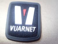 China Custom 3D Micro Injection Clothing Label Badge OEM Logo on Fiber Fabric 2cm for sale