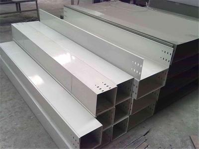 China Silver Ventilated Cable Tray And Cable Ladder Galvanized Steel for sale