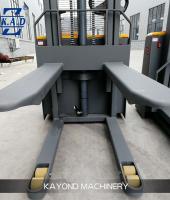 China KAD 2024 Newest 1.2 ton 3.5 m Straddle Walkie Electric battery operated Stacker for sale