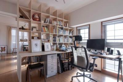 China China Manufacture OEM/ODM Custom Solid Wood Frame Desk for Apartment, Resort, Hotel and Villa Furniture for sale