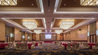 China OEM/ODM Customized solid wood Frame Collection Solution Sets for Commercial club furniture Chinlon Velvet Commercial Club Furniture HDF Wood Veneer  Club Section Furniture for sale