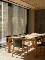 China OEM/ODM Elegant High-end Solid Wood Office Furniture Tea-Room Space Project Solution for sale