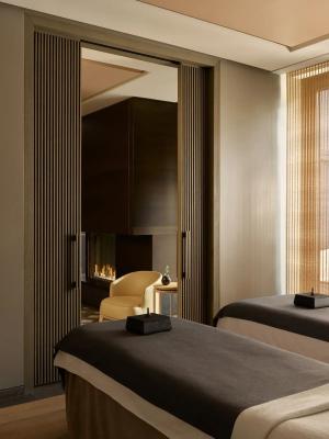 China OEM/ODM Customized Door Solutions for Hotels with Solid Wood Frame From China-Double Wood Door product for sale