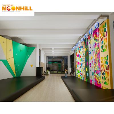 China Heavy Weight Outdoor Climbing Walls Corrosion Resistant for sale