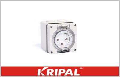 China IP66 50HZ Including Earth Weatherproof Switch Socket 250v 3P 20A Transparent Hingfed Flap Cover for sale