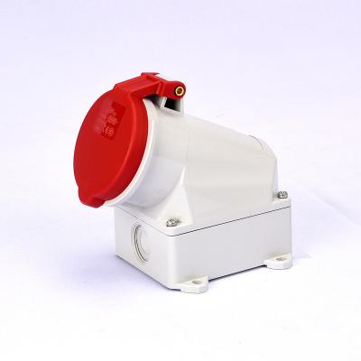 China DIN VDE 0623 Dustproof 5P 16A IP44 Wall Mounted Socket for sale