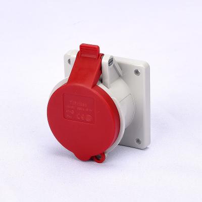 China Screwed Terminals IP44 5P 16a 400v 6h Panel Mounted Socket for sale