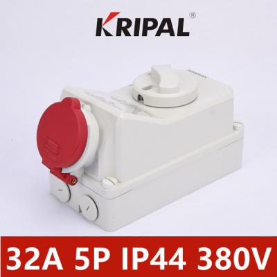 China Three Phase Interlock Electrical Switch Socket IP44 32 Amp 380V for sale