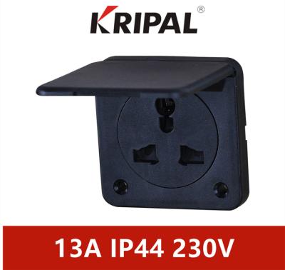 China Additional sockets are used in multiple countries 13A 230V IP44 for sale