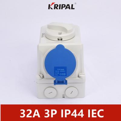 China IEC IP44 32A Single Phase Switch Socket With mechanical interlock for sale