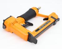 China 22 Gauge Fine Crown Pneumatic Stapler 7116 Short Nose 1/4 to 5/8 Inch Staple Gun for sale