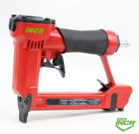 China 22 Gauge Fine Crown Air Pneumatic Staple Gun 7116 Short Nose 60-100psi for Furniture Decoration for sale
