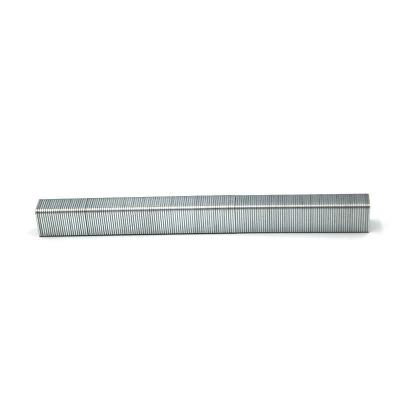 China 22 Gauge 7110 Pneumatic Air Staple 10mm Length 9.10mm Crown for Steel Manufacturing for sale