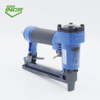 China 22 Gauge Fine Crown Air Pneumatic Staple Gun 1/4-5/8 Inch for Furniture Decoration for sale