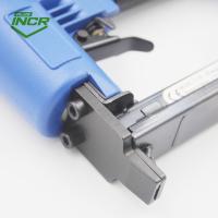China 22 Gauge Fine Crown Air Pneumatic Staple Gun 7116 for Furniture Decoration 60-100 PSI for sale
