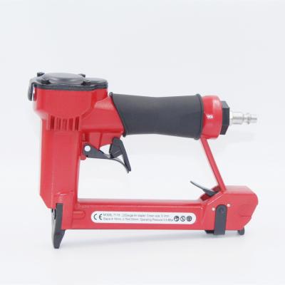 China 22 Gauge Fine Crown Air Stapler 7116 Hand Press Screwdriver Startup 60-100 PSI for sale