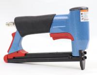 China 21 Gauge Fine Crown Air Stapler 8016 Short Nose Staple Gun 60-100psi for sale