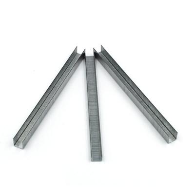 China 22 Gauge 9.10mm Crown Pneumatic Staple 7114 14mm Length for Furniture Decoration for sale