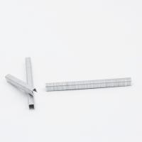 China 20 Gauge 4J Series Galvanized Industrial Wire Staples 5.20mm Crown 413J Length 17/32 Inch for sale