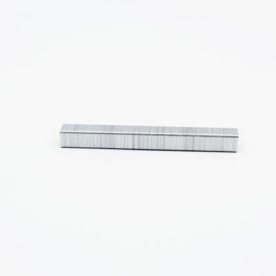 China 20 Gauge Galvanized Industrial Wire Staples 84 Series 12.2mm Crown 8410 for sale