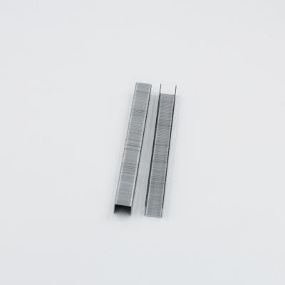 China 84 Series Pneumatic Staple 20 Gauge 8416 Steel Galvanized Industrial Wire Staples 12.2mm Crown for sale